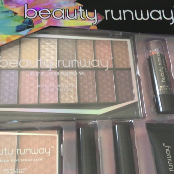 Beauty Runway | Makeup | Brand New Beauty Runway 3piece Makeup Set ...